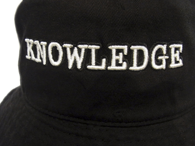 【KNOWLEDGE（ナレッジ）オリジナル】 KNOWLEDGE Bucket Hat 【メール便可】 【帽子の販売・通販】 帽子屋 ...